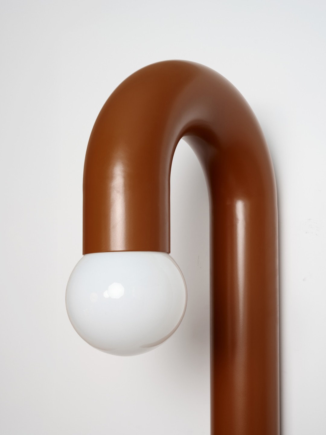 Applique Potence Axel CHAY, design en aluminium